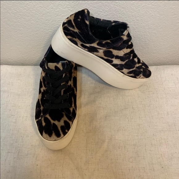 Steve Madden | Shoes | Steve Madden Palmer Leopard Platform Sneakers ...